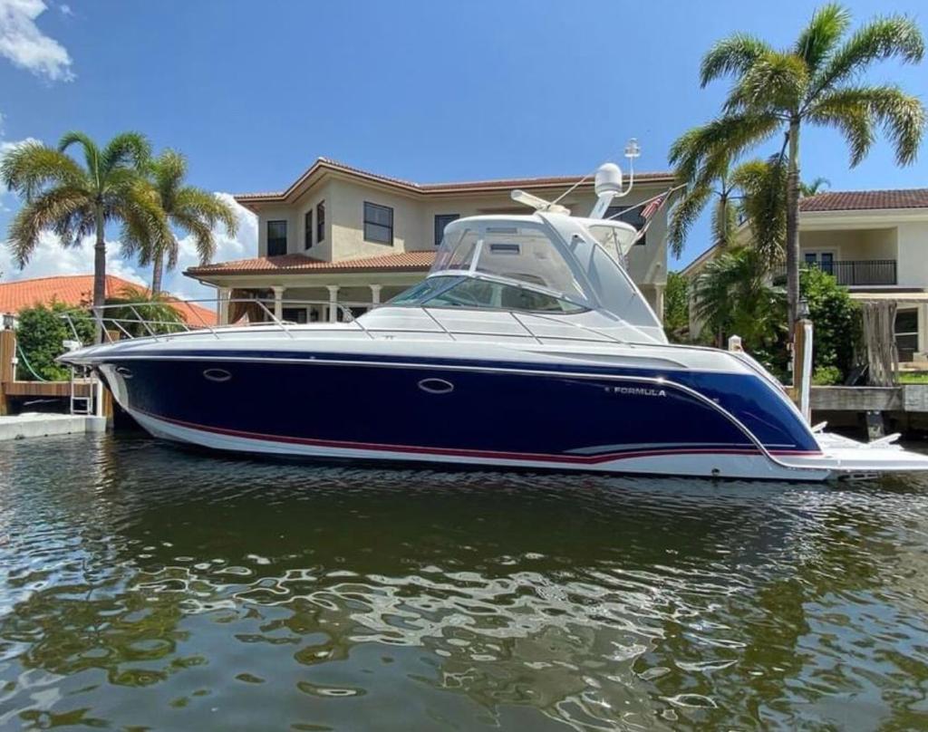 51 Formula Boat For Charter in Miami | Up to 12 Guests | Neptune's